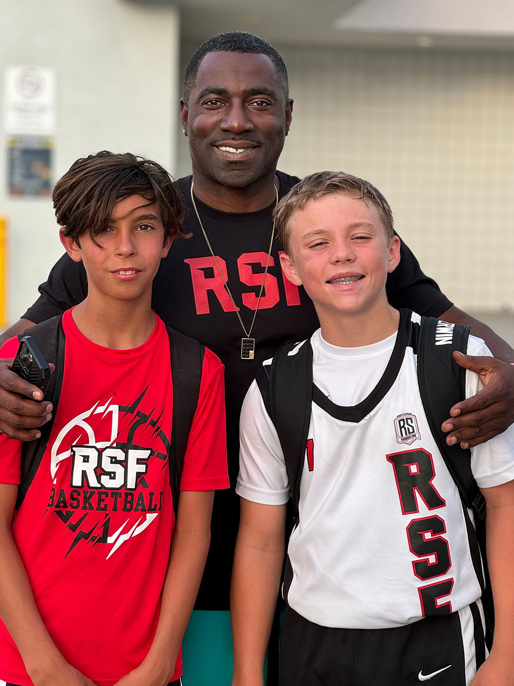 Pro Baller Reggie Stephens Gives Back